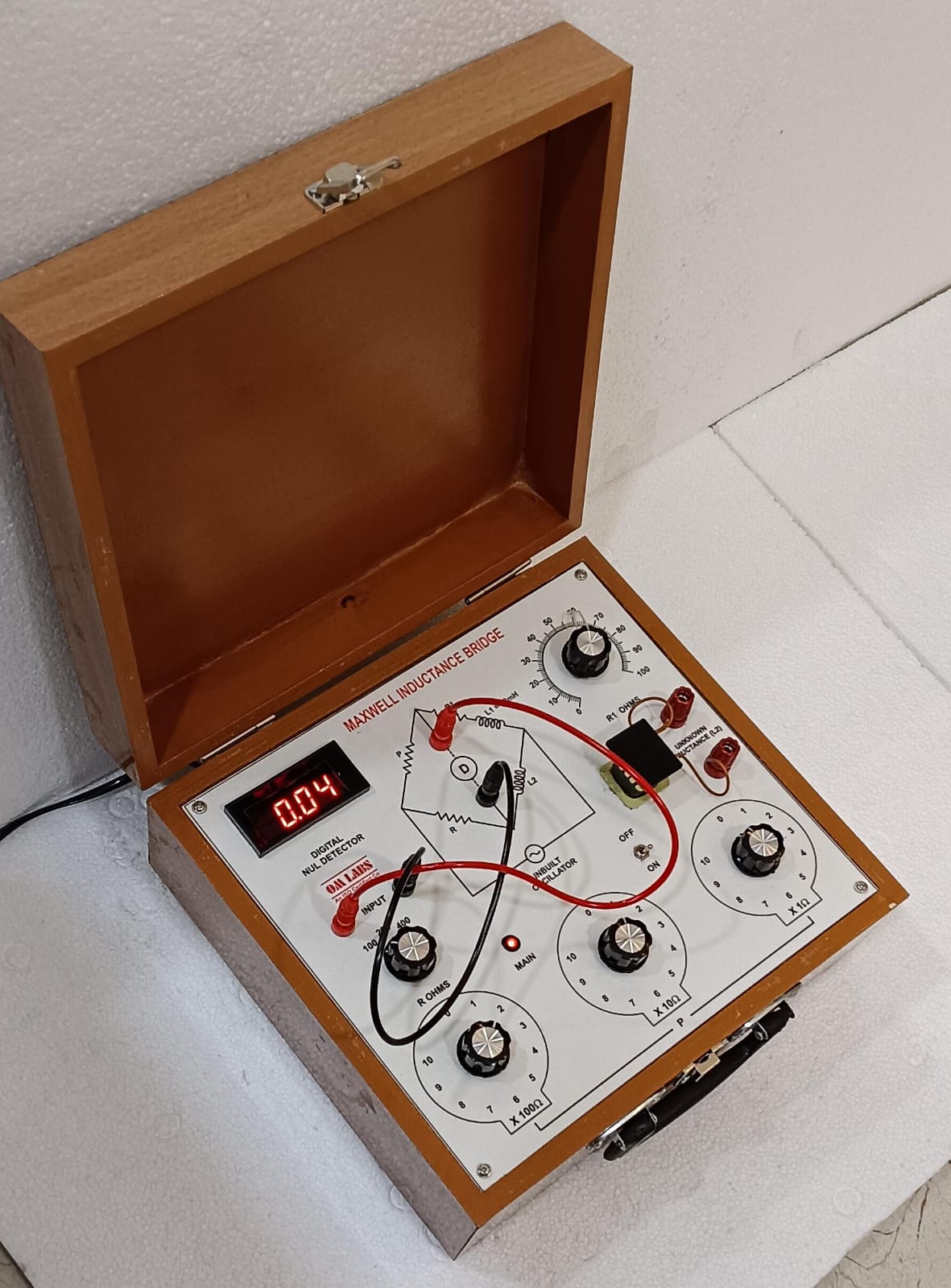 Maxwell Inductance Bridge with Null Detector & Oscillator With Wooden ...